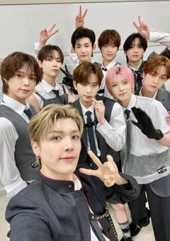 &TEAM bl ᡣ𐭩 - 全6話 【連載中】（ふわふわ王子さんの小説） | 無料スマホ夢小説ならプリ小説 byGMO